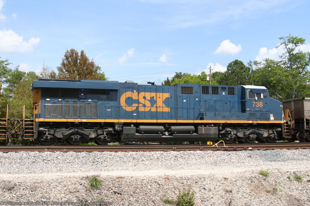 CSX 738